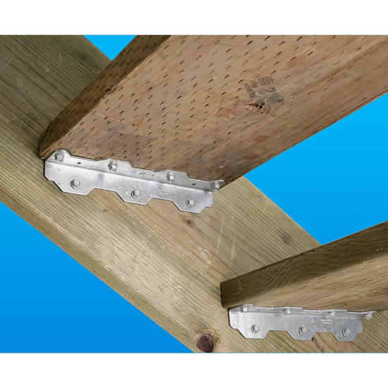 Simpson TA10Z-R Staircase Angle, Pkg 1 - Zmax Finish – Fasteners Plus